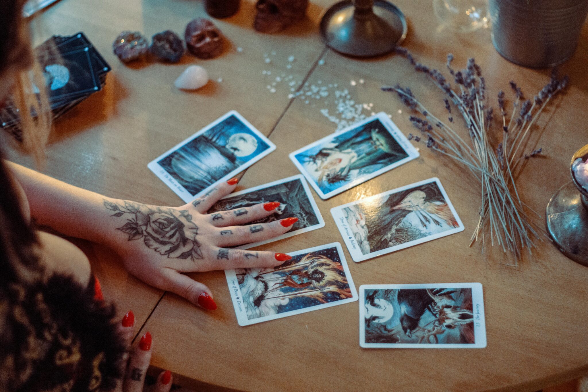 8 of Diamonds Tarot Meaning; What You need To Know - heybestself.com